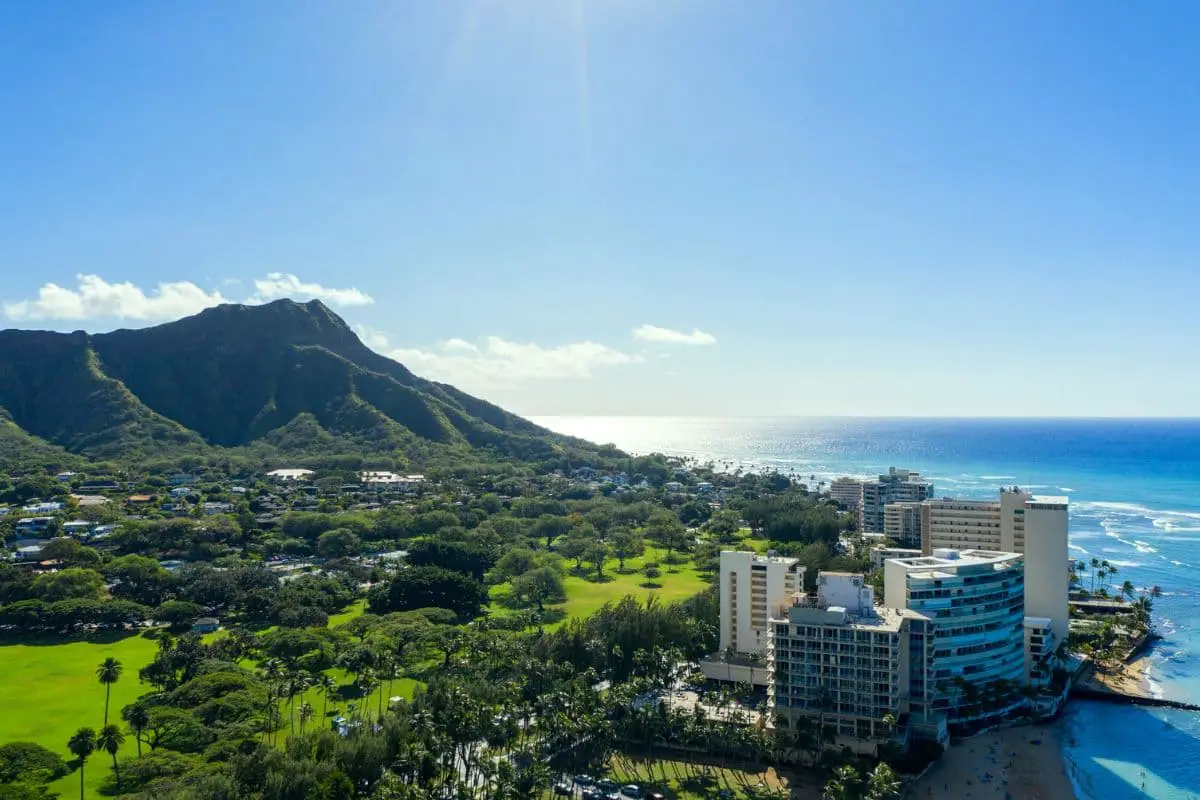 Outrigger Reef vs. Outrigger Waikiki: Which Is Better? | TravelTips.org